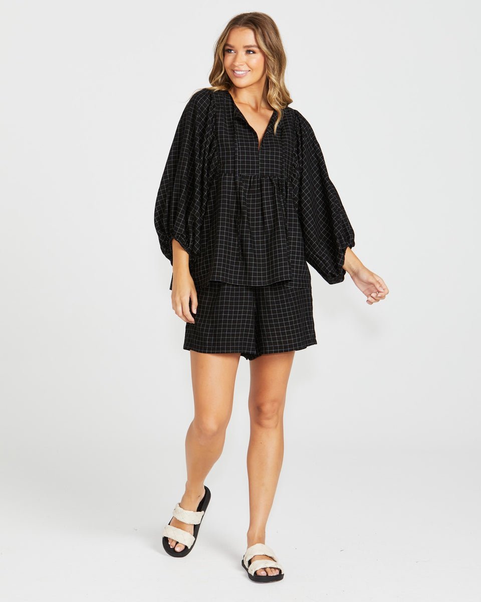 Shannon Shorts- Black / Set / Sass – Tree Haus Boutique